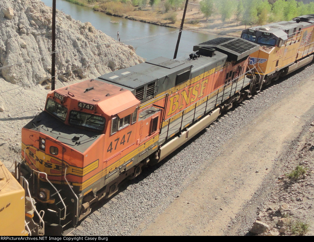 BNSF 4747